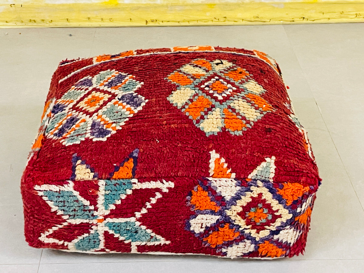 Red Woolen pouf - Q21 – The Wool Rugs